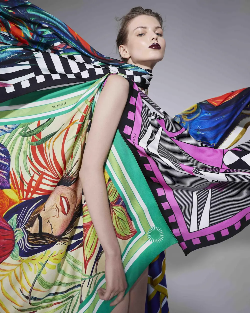 J'ESSENTIA, foulard dalla tela alla seta di Francesca Jennifer Puzzo ...